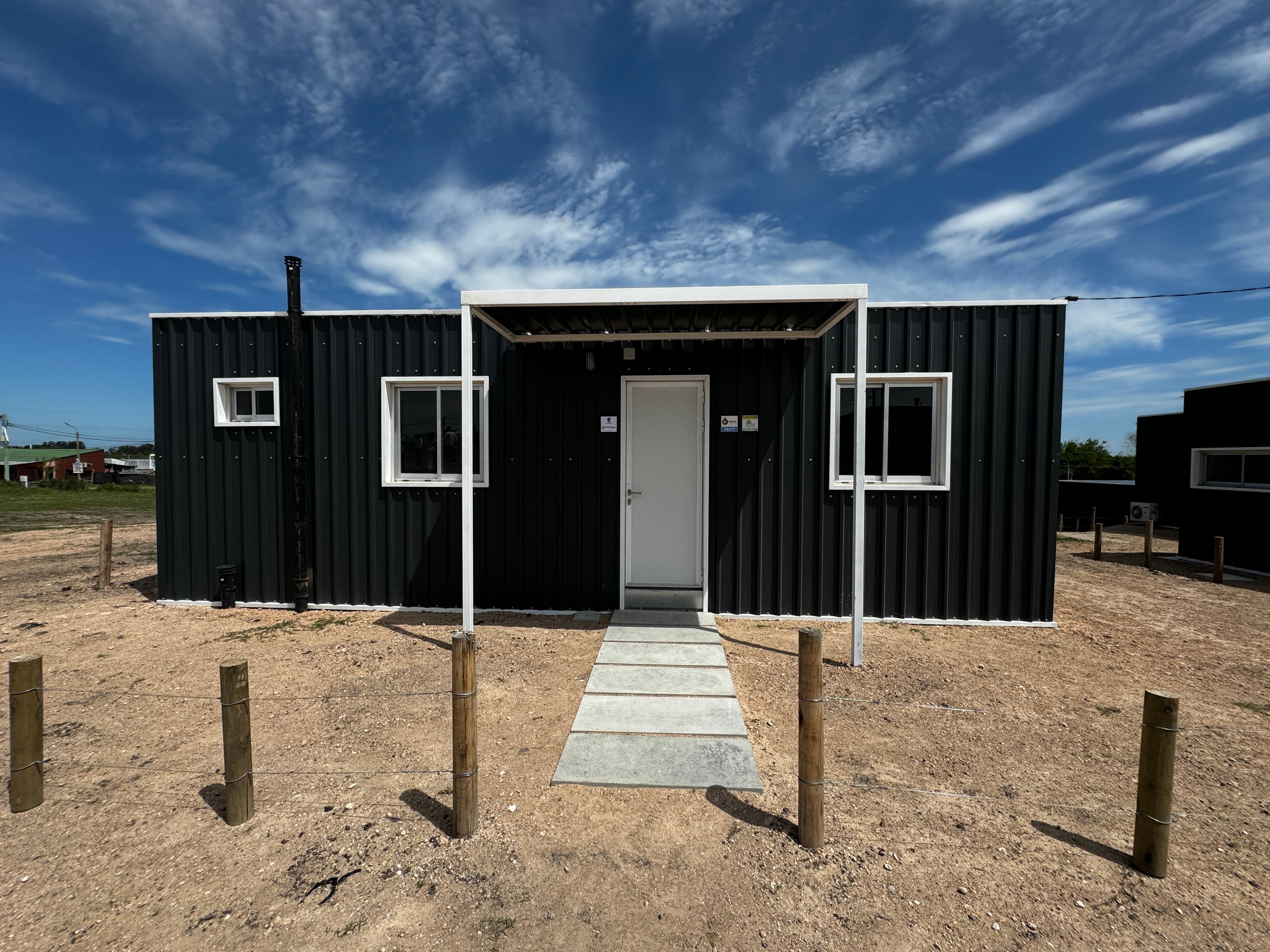 Intendencia de Río Negro entrega 12 viviendas construidas a partir ...